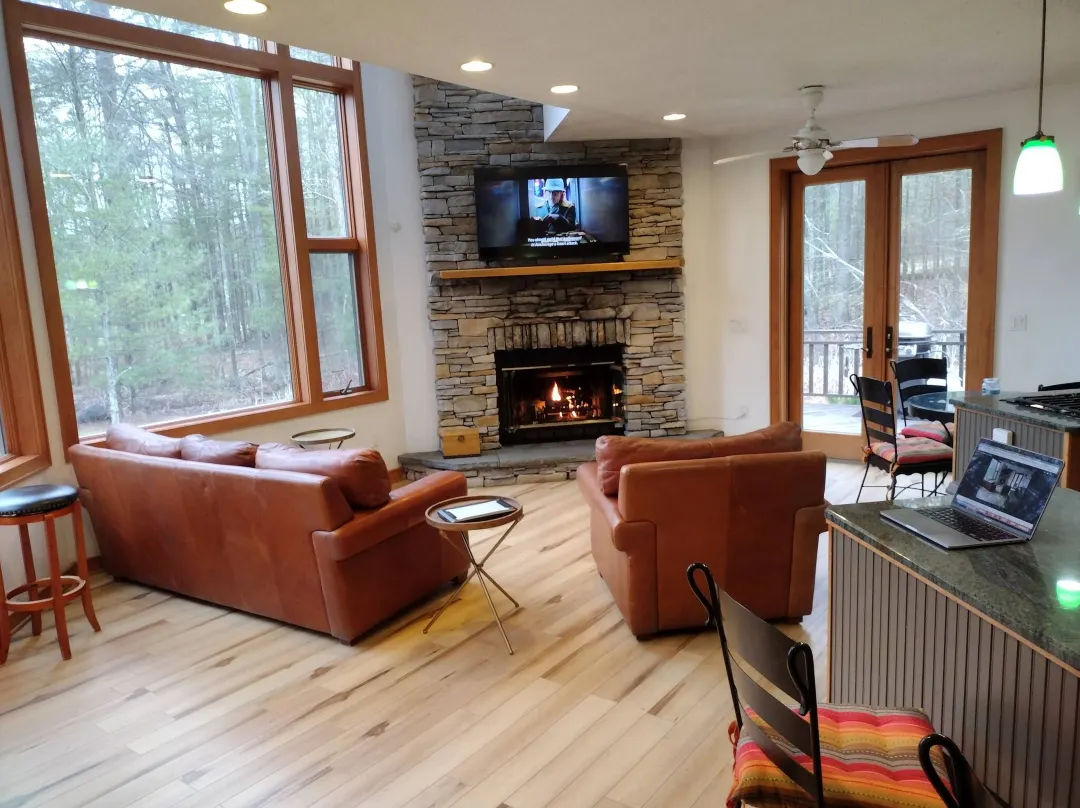 Lake Front Hot Tub Kayak Swim Firepit Secluded - Bethel, NY