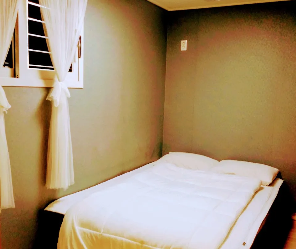 Yangsan Music And Beer Guesthouse - Busan