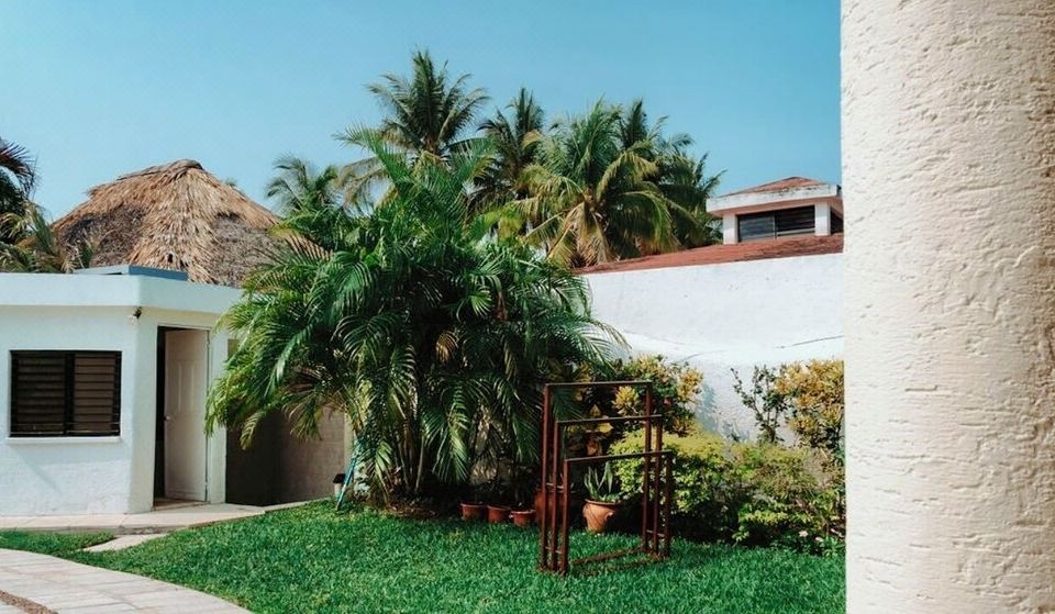 Luxury Getaway ! Full A-C Pool Jacuzzy Private Beach Relax & Unwind ...