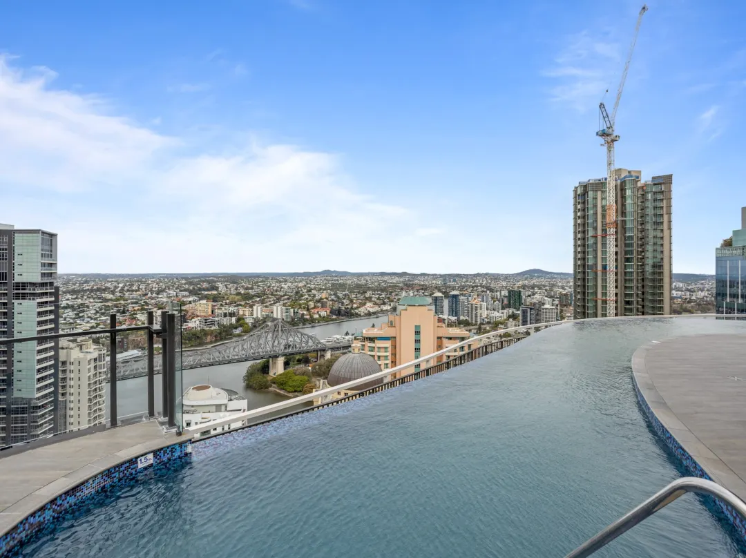 Cosy 1-bed With River Views, Pool, Gym & Bbq - Newstead
