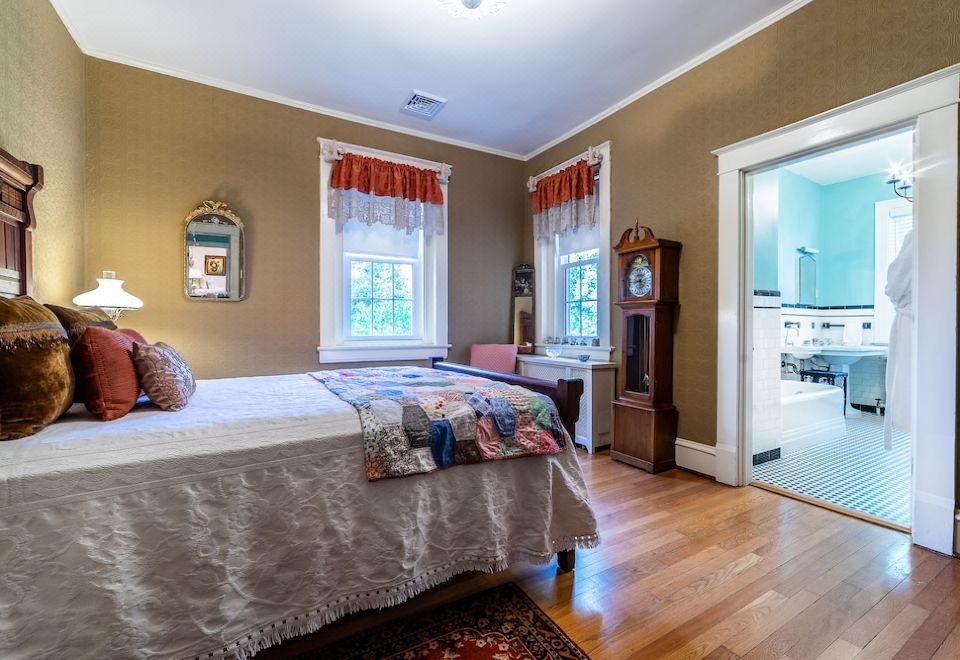 Hillcrest Mansion Inn - SuiteTrails