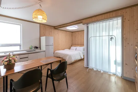 Jeju Solsup Pension - 제주시