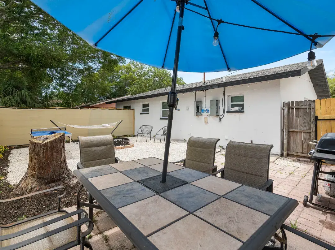 Peaceful Retreat With Nearby Attractions - Stylish Family Haven - Largo, FL