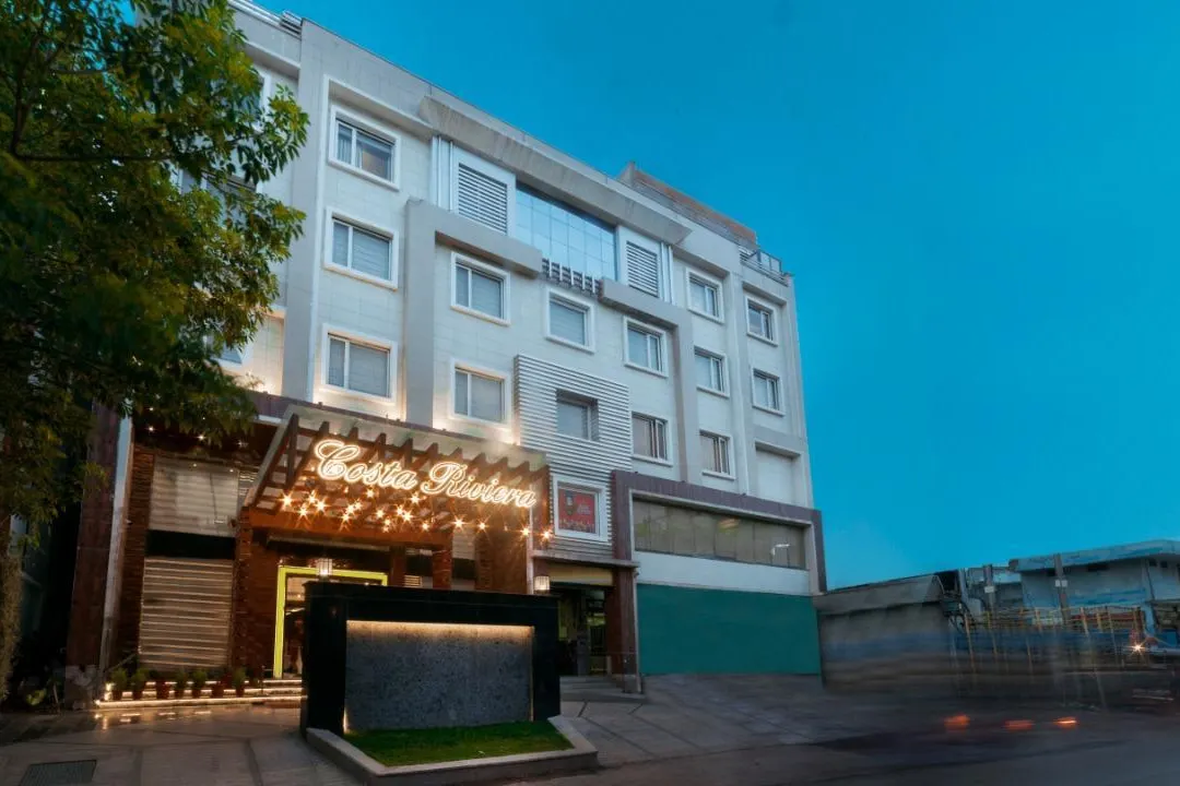 Costa Riviera Hotel - Varanasi