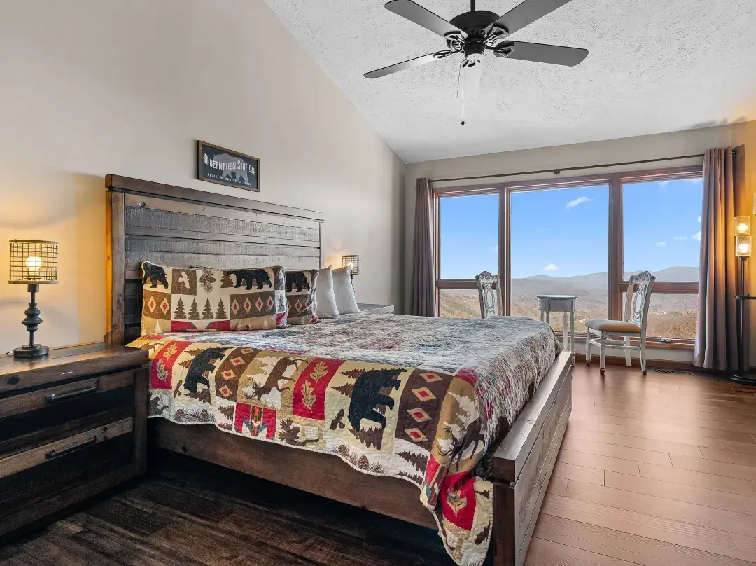 Stunning Mountain Vistas And Jetted Tub - Inviting Retreat - Gatlinburg, TN