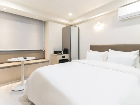Emission Stay Rest - Bucheon-si