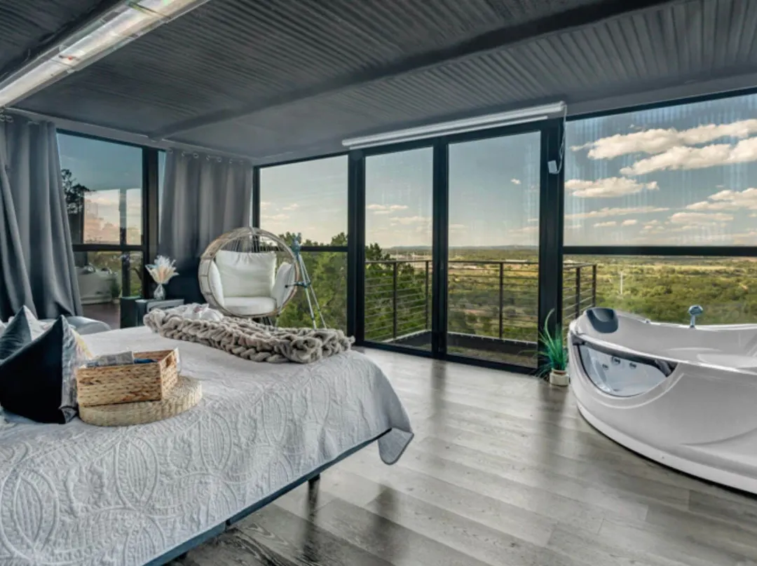 The Retreat On The Hill - Marble Falls, TX
