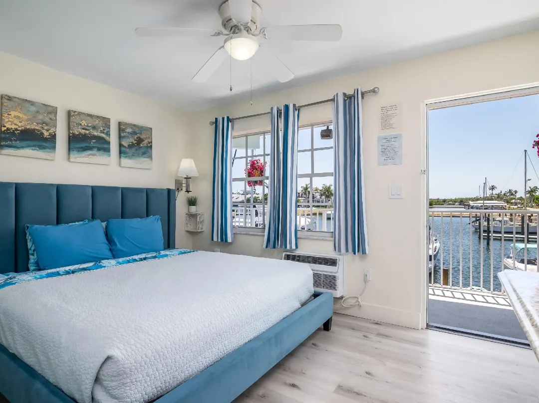 Latitude 26 Waterfront Boutique Resort - Fort Myers Beach - Sanibel Island, FL