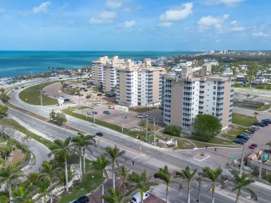 Captivating Bay Views And Beach Access - Stunning Coastal Oasis - Bonita Springs, FL