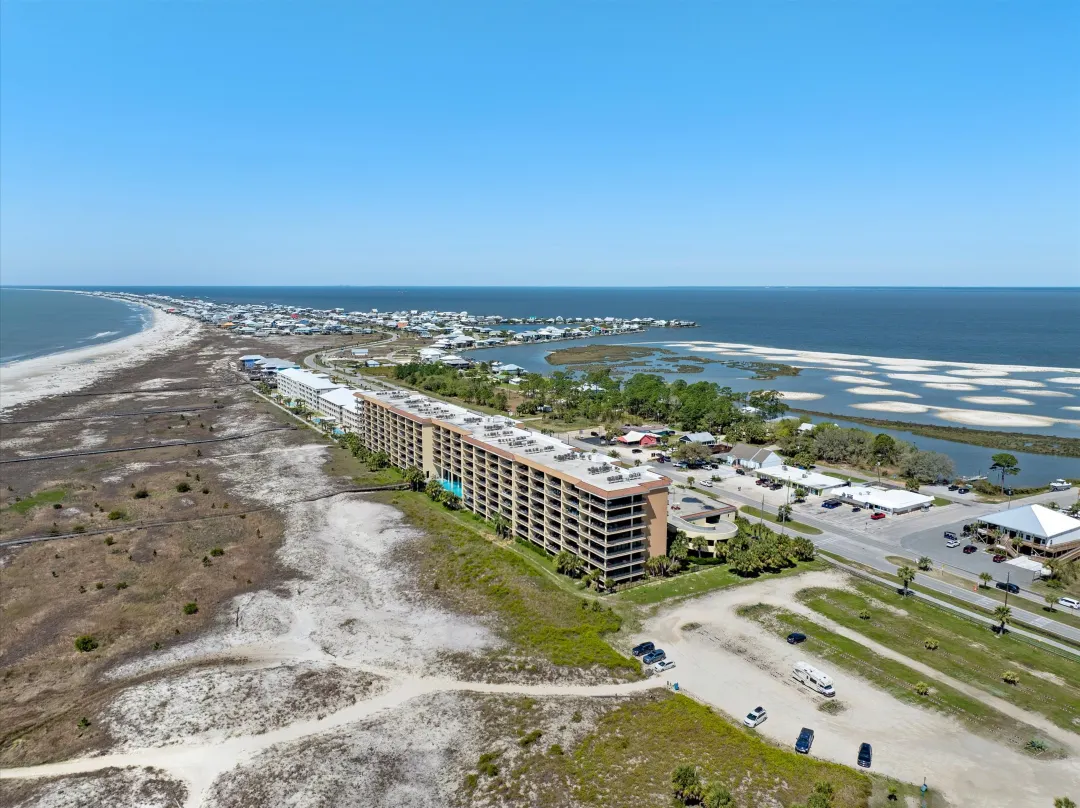 Spacious Retreat With Large Covered Patio And Pool - Stunning Gulf View - Dauphin Island, AL