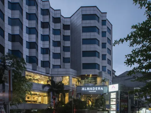 Almadera Hotel Makassar - Makassar