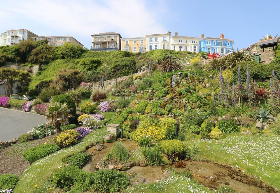 Burwyns, Ventnor - Harga & Promo Terbaru 2026 | Trip.com Indonesia