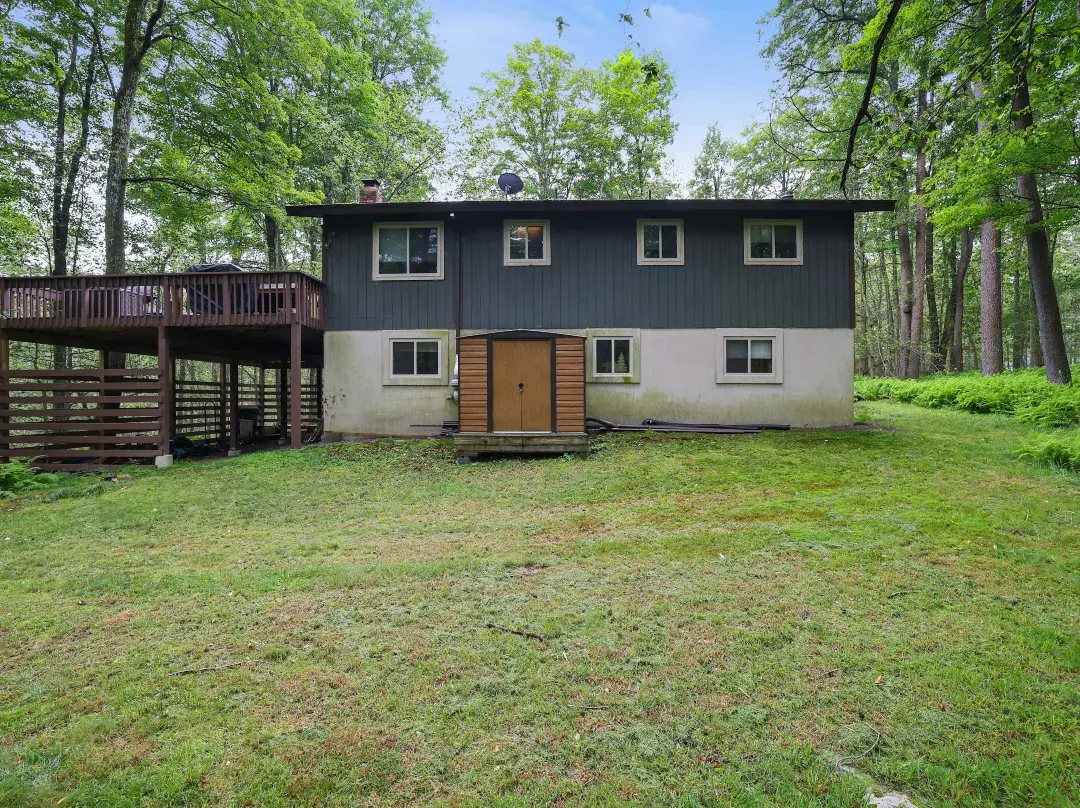 Game Room And Outdoor Dining - Charming Family Retreat - Tobyhanna, PA