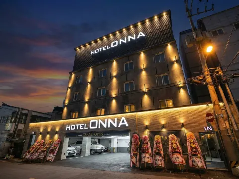 Busan Daeyeondong Hotel Onna - Busan