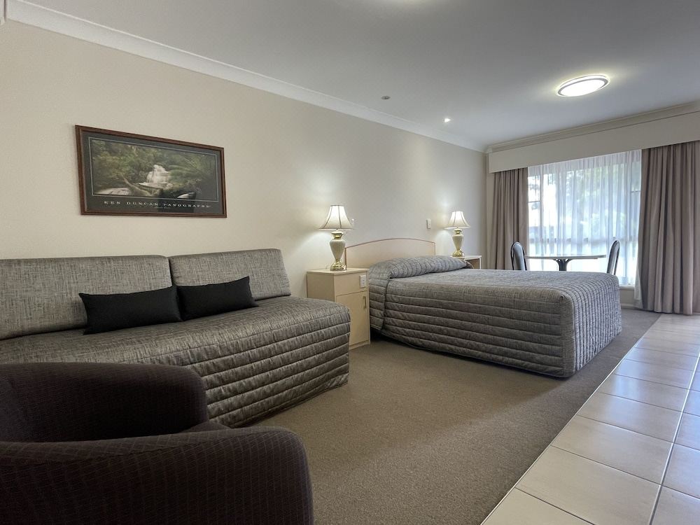 Crows Nest Motel - Queensland