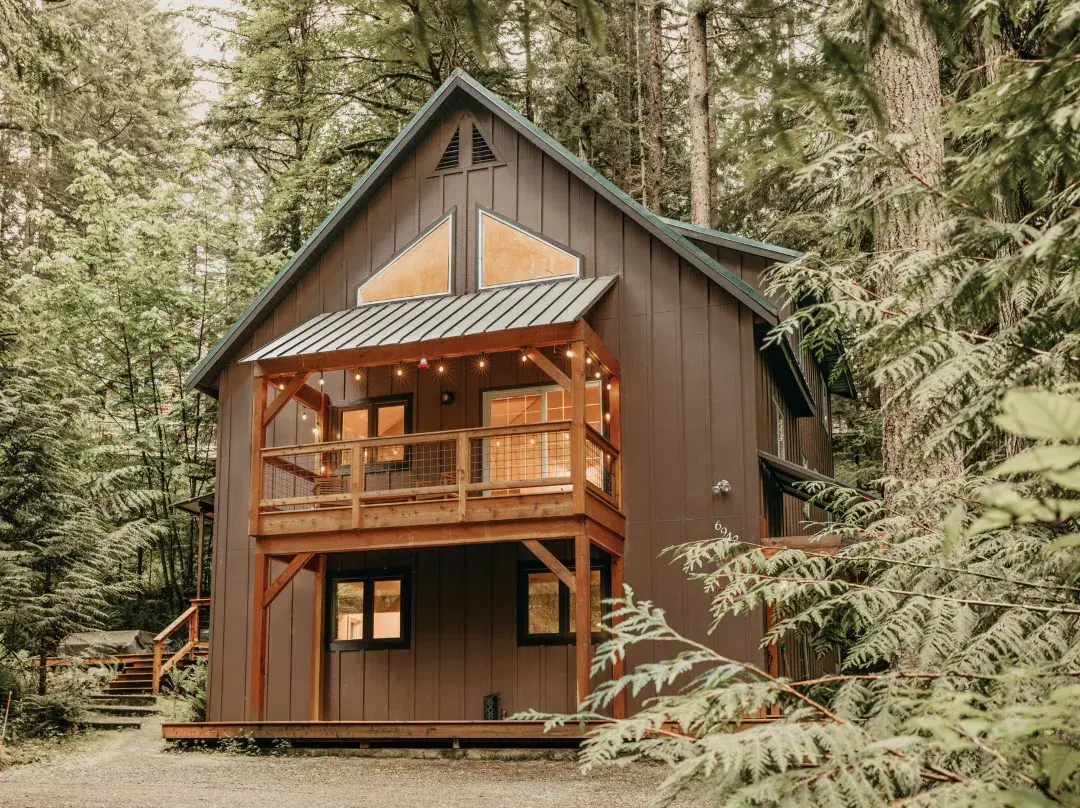 Snowline Cabin #69 - An Elegant Country Home! Sleeps 8 - Washington