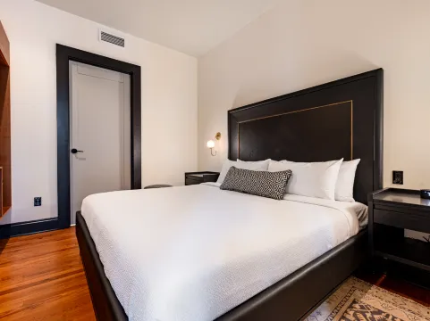 3br Historic Dance Hall & Canal St Views | The Mayfair - 메타리