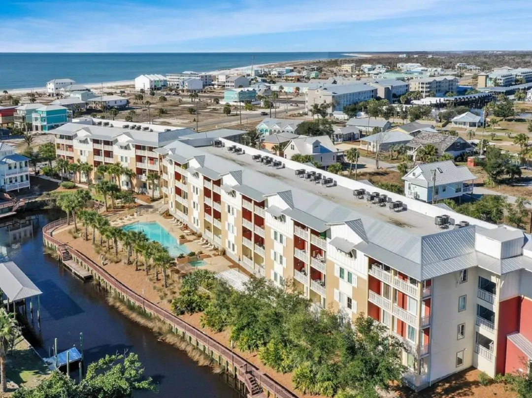 Serene Pool And Canal Views - Charming Coastal Retreat - Mexico Beach, FL