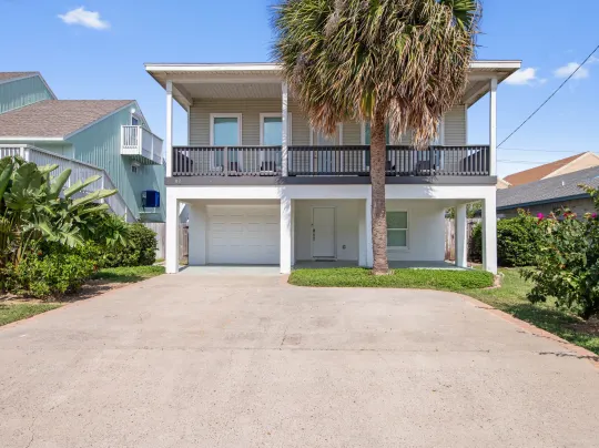 Azure Sea Secluded Retreat - Port Isabel, TX