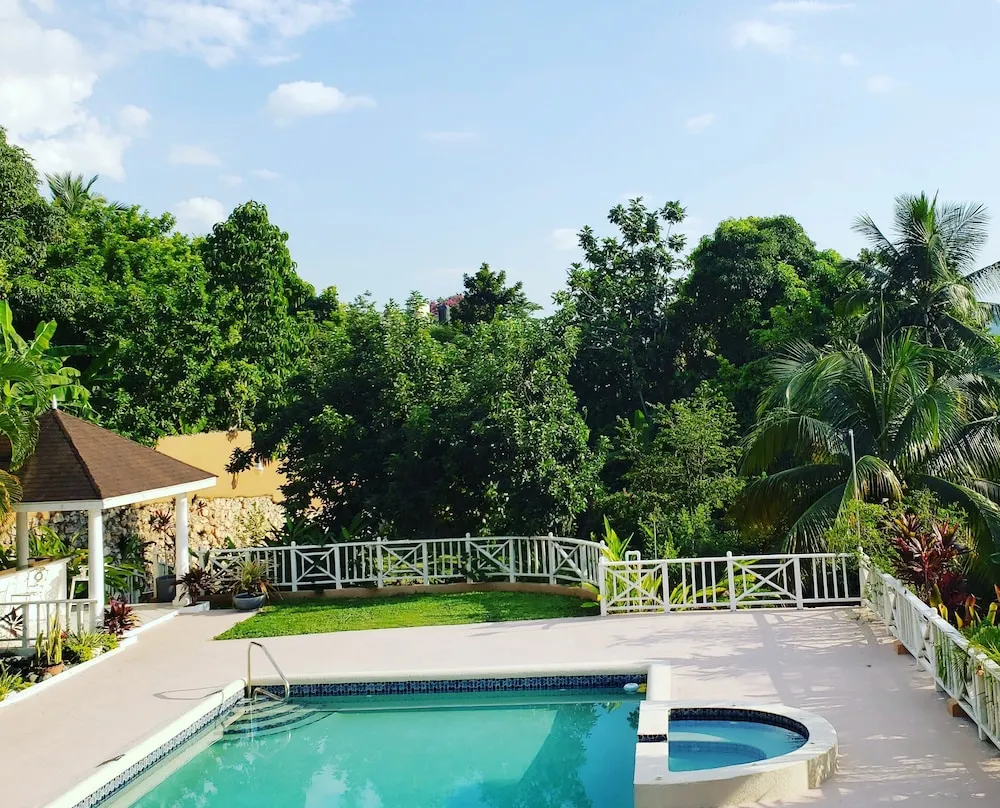 Millsborough B&b - Kingston, Jamaica