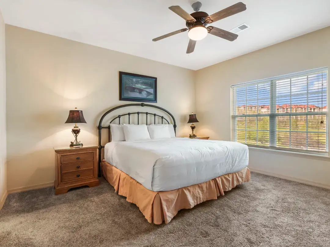 Jetted Tub And Seasonal Pool Access Near Golf Course - Stunning Retreat - Branson, MO