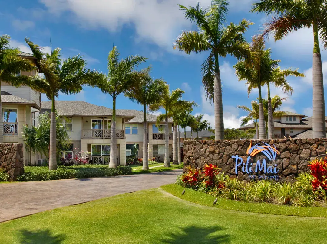 Scenic Golf Course Views And Elegant Amenities - Stunning Coastal Retreat - Poipu, HI