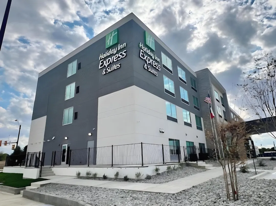 Holiday Inn Express & Suites Haltom City - Ft. Worth - North Richland Hills, TX