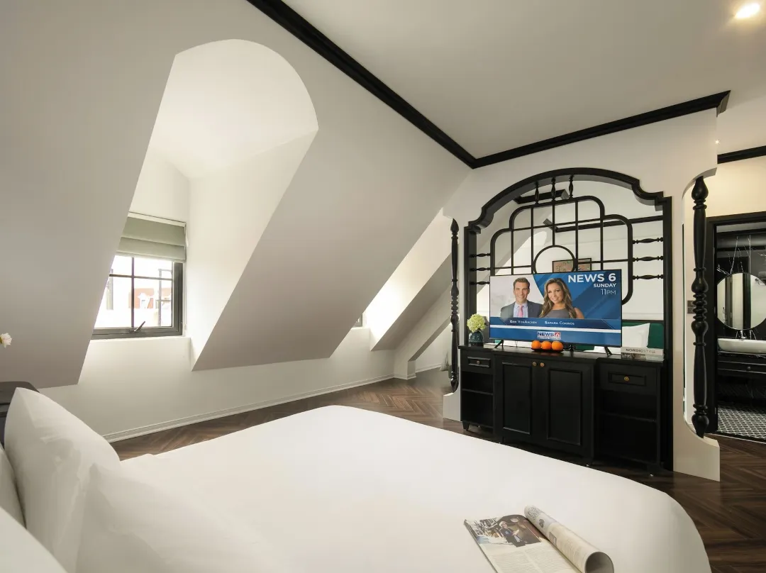 Elegant Boutique Hotel - Hạ Long