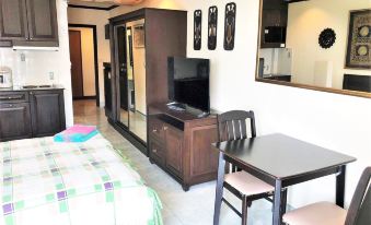 15th Floor Sea View Apartment (Pattaya) Updated 2025 Prices & Reviews ...