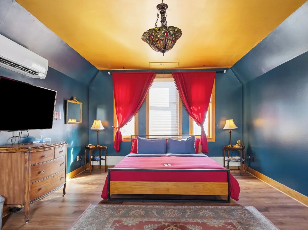 Endion Station Inn  | Hotel Next To Lake Superior - Duluth, MN