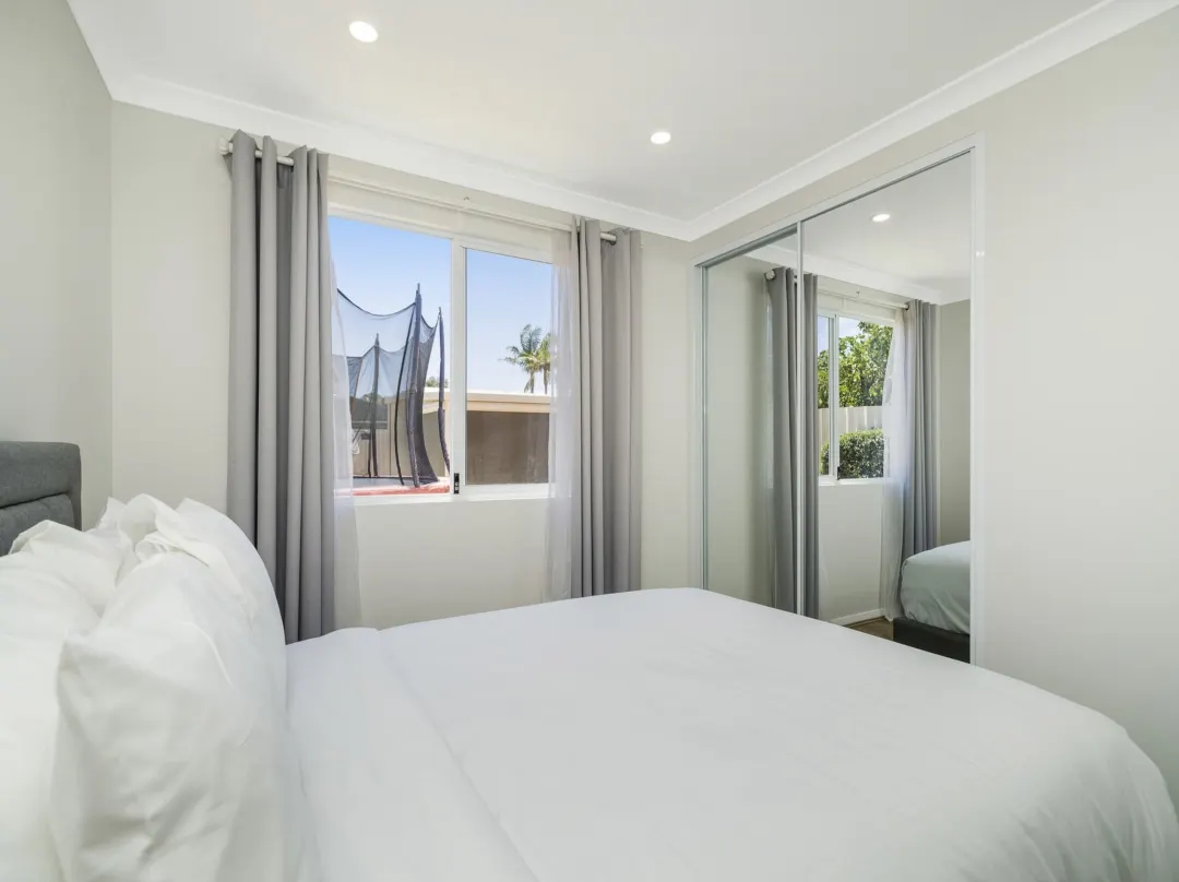Bright And Spacious 2-bed Thornlie Family Home - Perth