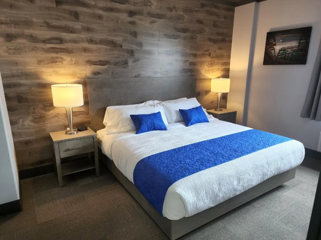 Razoolies Inn - Stephenville