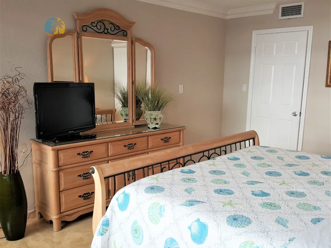 Cozy 2 Bedroom With Ocean Views - 510 - Miami Beach, FL