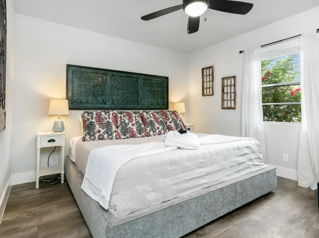 Charming Fenced Yard And Full Kitchen - Delightful Hill Country Retreat - 프레더릭스버그