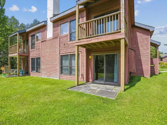 Cozy Fireplace And Hot Tub Access - Charming Ski Retreat - Rutland, VT
