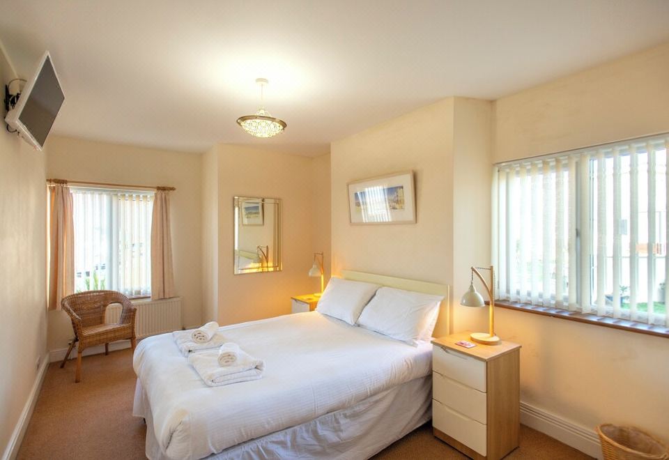 Chymoresk - House By The Sea, Beautiful Holiday Cottage - 50 yards to ...