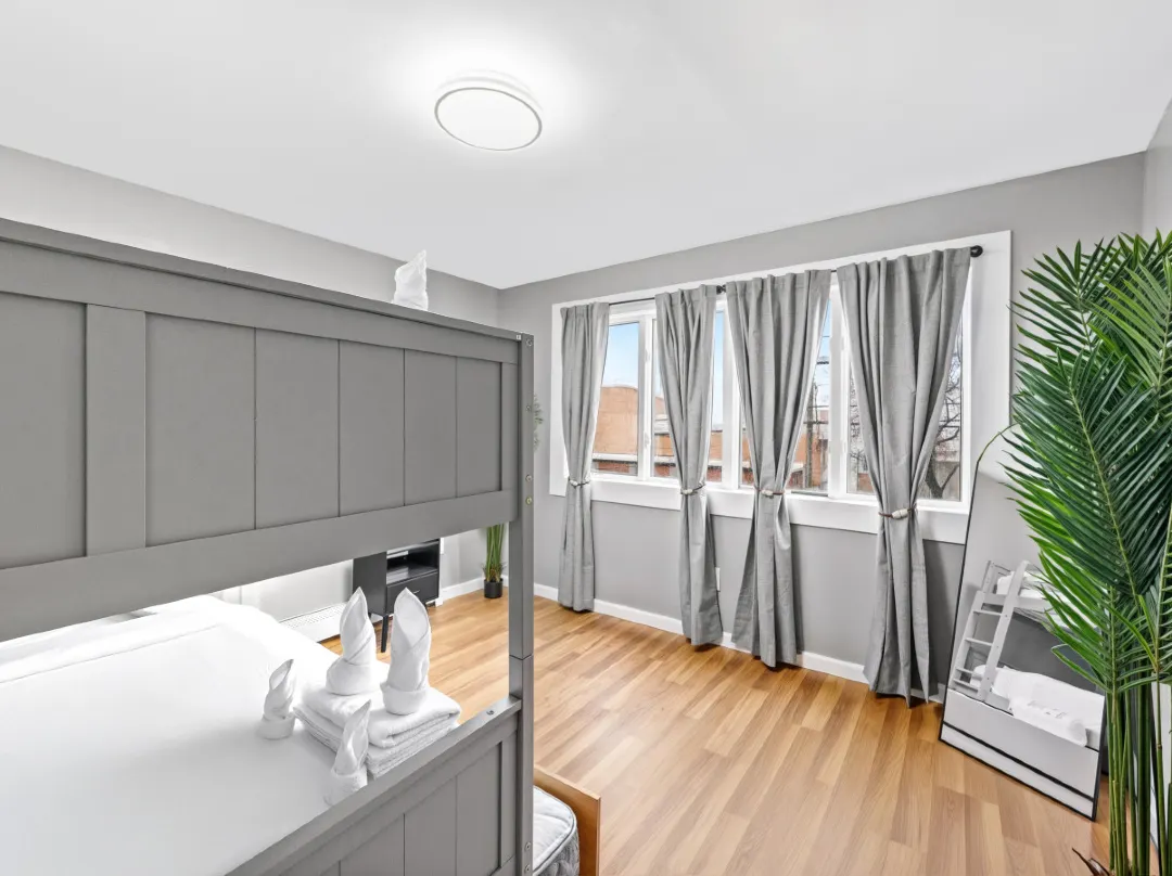 Charming Oasis With Cold Plunge And Fire Pit - Spacious Modern Retreat - Newark