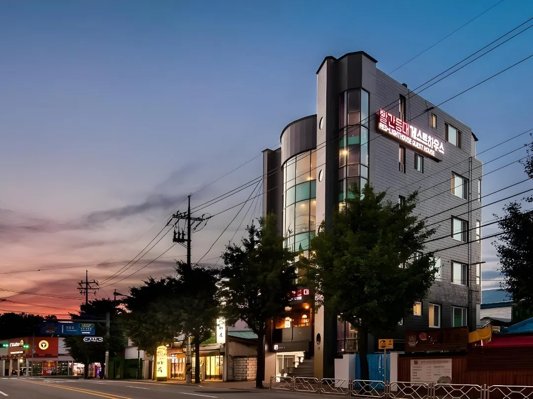 Red-lighthouse Guest House - Sokcho-si