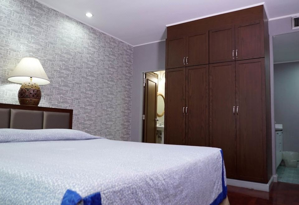 Sara Inn, Bangkok (Prices & Reviews 2024) | Trip.com