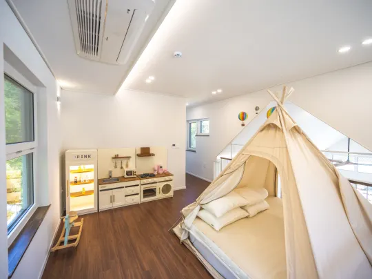 Gyeongju Memoareu Kieokjangchi - Gyeongju-si