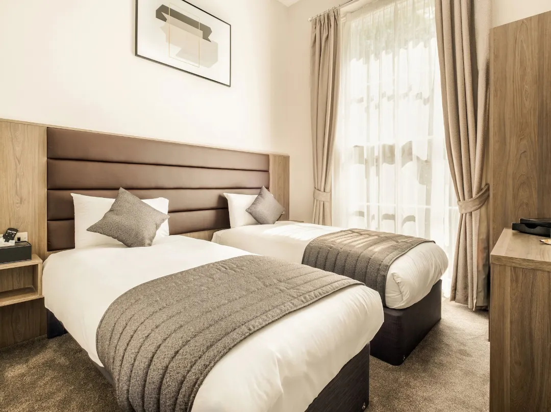 Reem Hotel - London