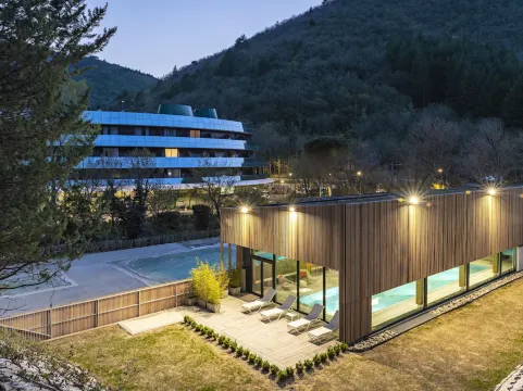 Eau Thermale Avene L'hotel - Languedoc-Roussillon