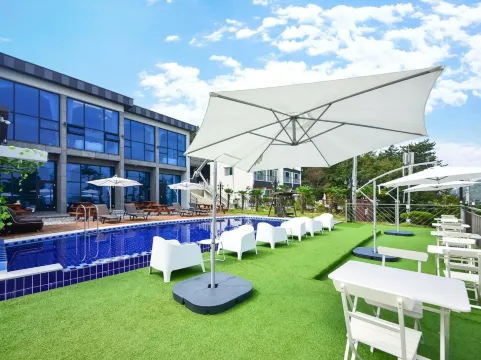 Yeosu Tivoli Pension - Yeosu-si