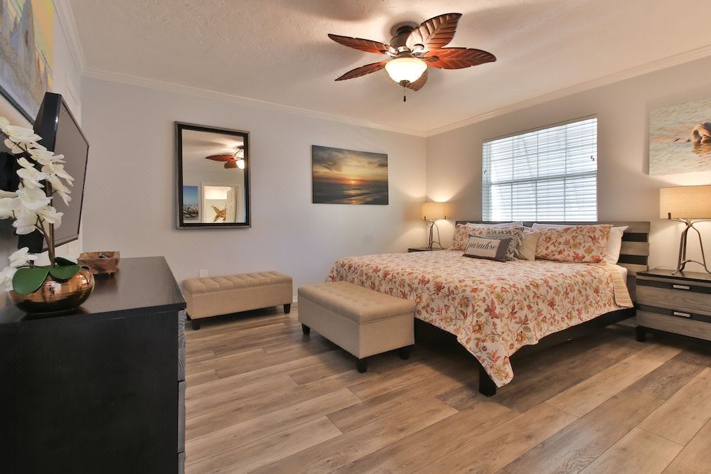 Tradewinds Beach Resort - Holmes Beach, FL