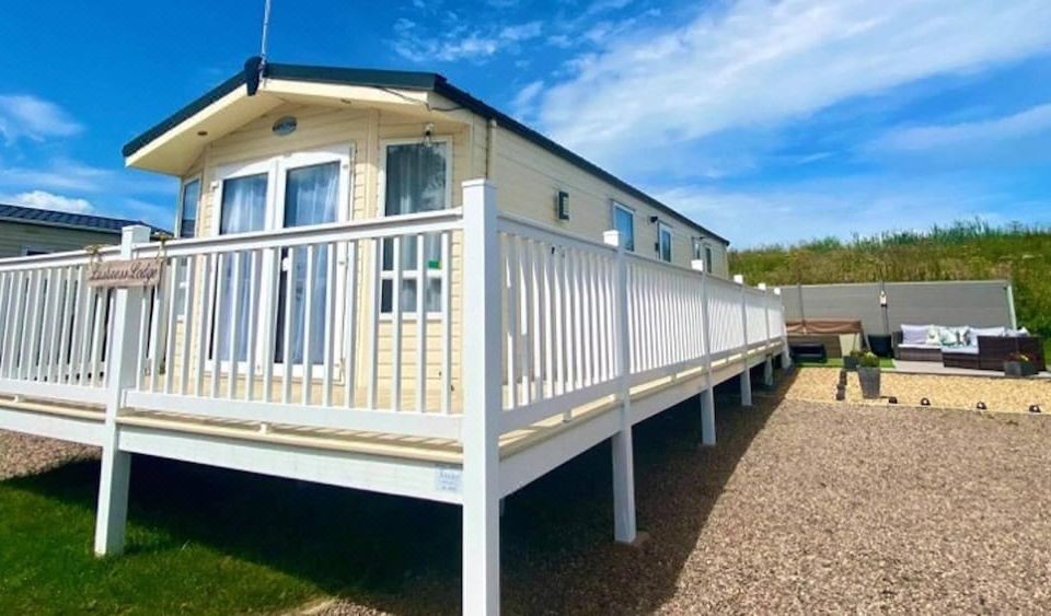 Lushness Lodge Hot Tub Lodge in Morpeth, England,Thirston - Updated ...