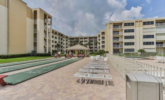 Ocean Front Deck and Heated Pool - Stunning Coastal Getaway, New Smyrna ...