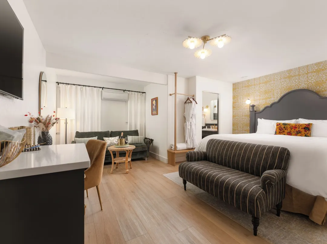 Petit Soleil - Bed, Breakfast And Bar - San Luis Obispo, CA