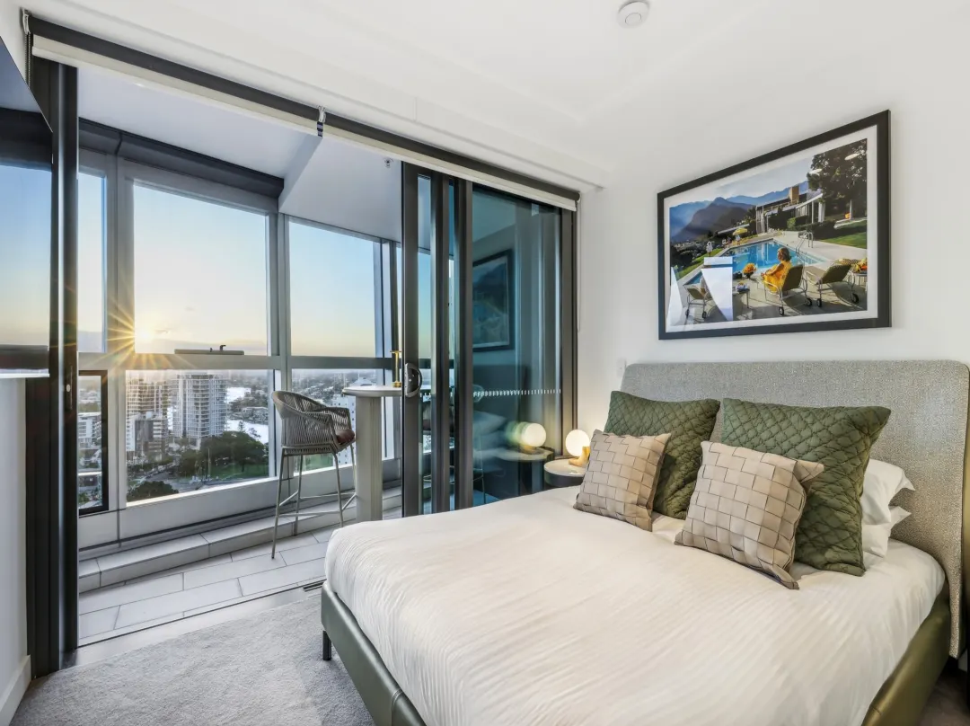 Jewel Luxury Beachside 2-bed With Water View - Surfers Paradise