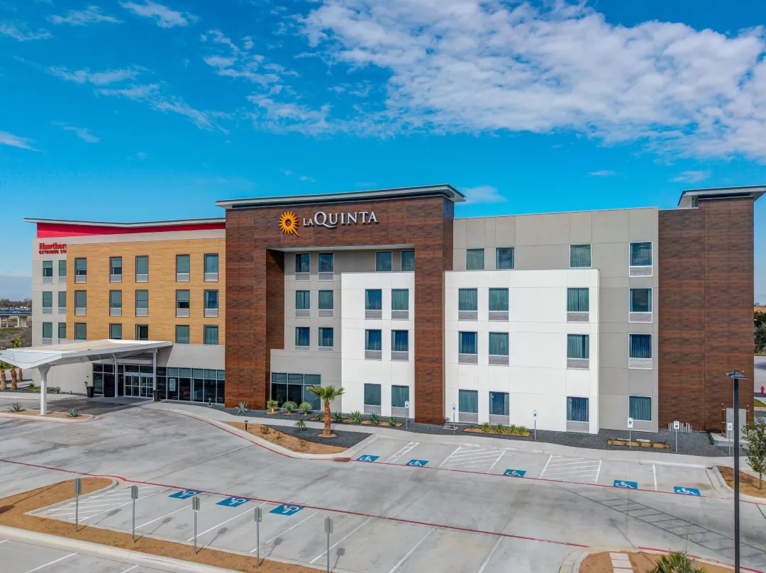 La Quinta Inn & Suites By Wyndham Eagle Pass - Eagle Pass, TX