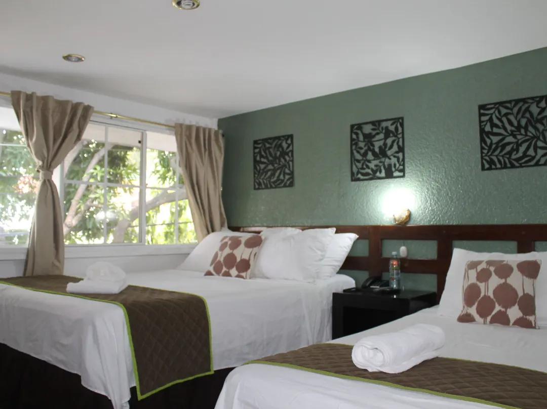 Hotel Tazumal House - San Salvador